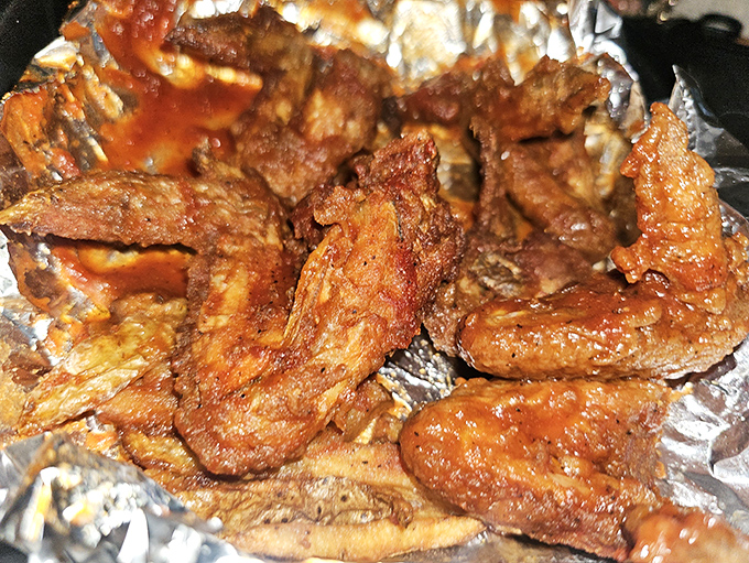 Behold the golden-brown beauties that make grown adults weep tears of joy – pure wing perfection on a plate.