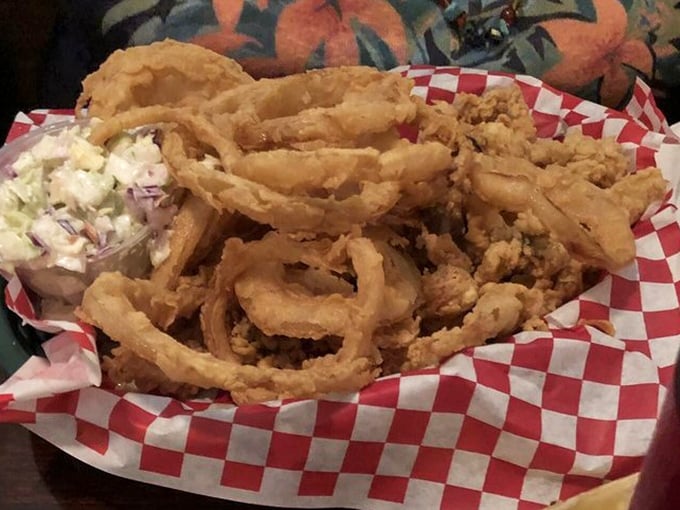 Golden-fried whole belly clams with their perfect crunch-to-tender ratio might just make you forget you're in Florida, not Ipswich.