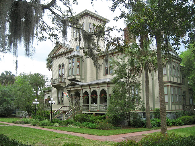 This Victorian masterpiece draped in Spanish moss looks like it's waiting for a film crew to arrive and shoot the next great Southern gothic mystery.