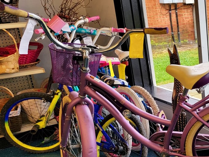 Bicycles with personality! This pink beauty is just waiting for its second act—like a Broadway understudy finally getting its moment in the spotlight.