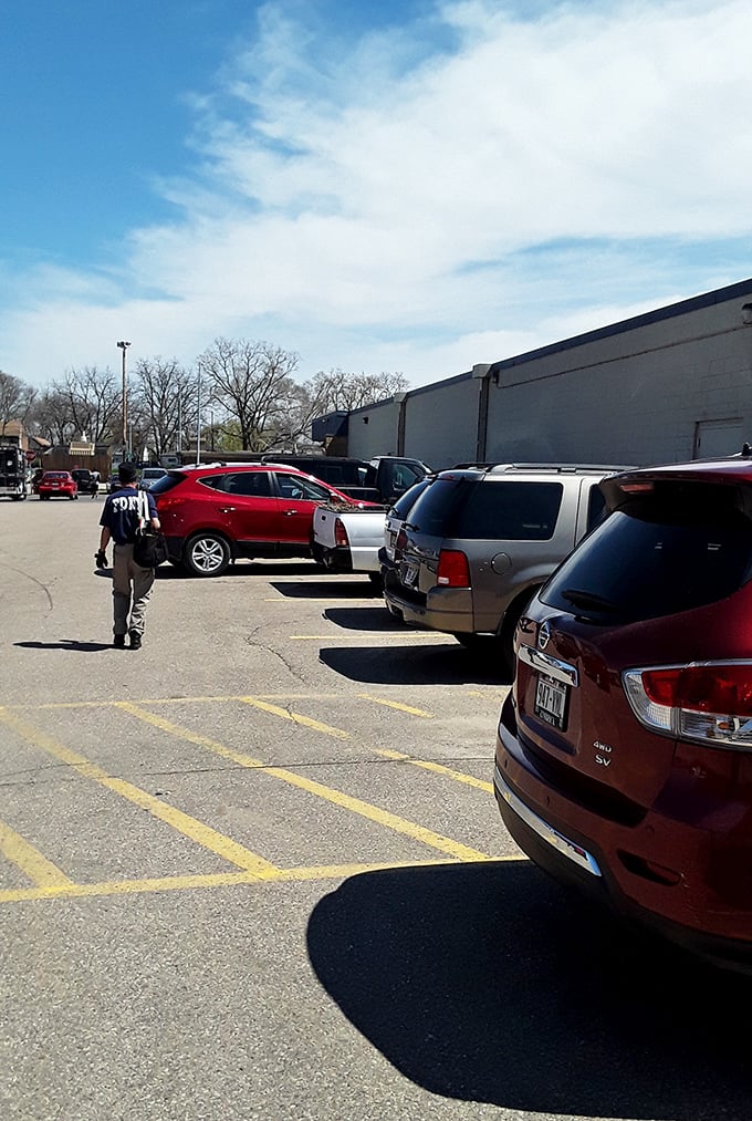 No pretentious valet service here—just honest-to-goodness treasure hunting. The modest exterior belies the wonderland of possibilities waiting inside these walls.