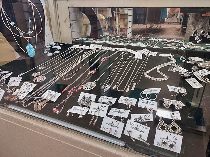 Jewelry that tells stories – each pendant and pair of earrings lived a life before arriving here, waiting for the next chapter to begin.