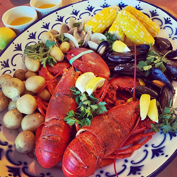 The seafood platter that makes you want to send a thank-you note to the ocean. That lobster isn't just the star – it's the entire Broadway production.
