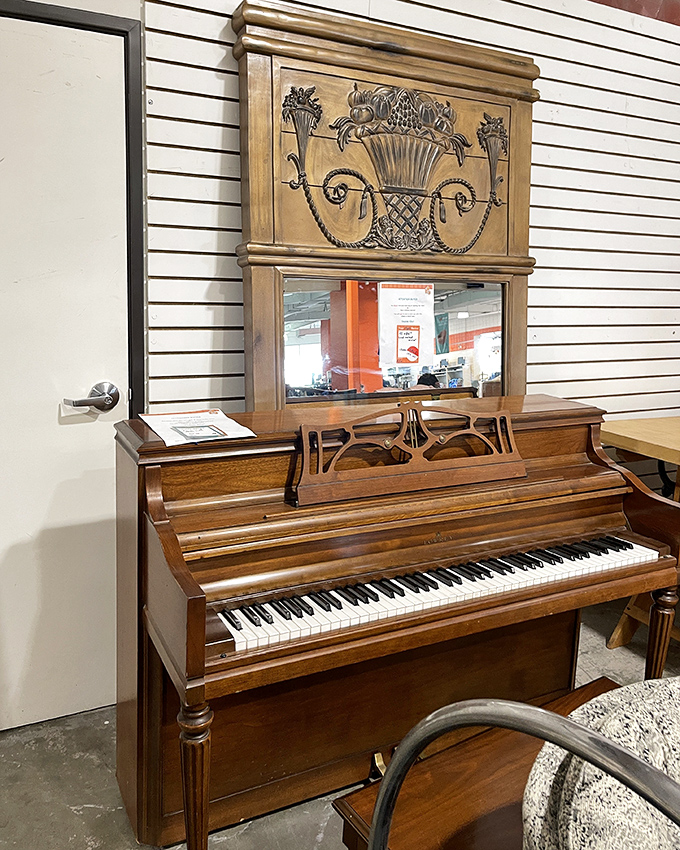This isn't just a piano—it's a time machine with keys. Imagine the cocktail parties and sing-alongs this beauty has witnessed in its previous Palm Springs life.