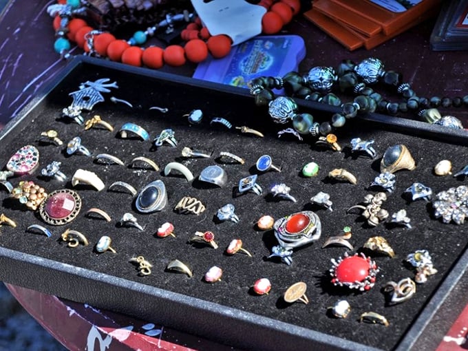Jewelry hunters, rejoice! This dazzling display of vintage rings offers the thrill of finding that perfect statement piece without the mall markup.