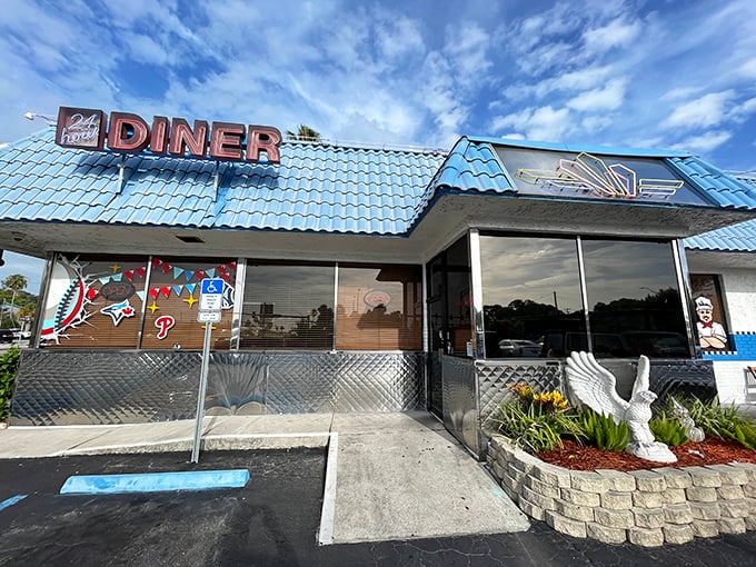 Papa's blue exterior hints at the New York-style breakfast magic happening behind those windows.