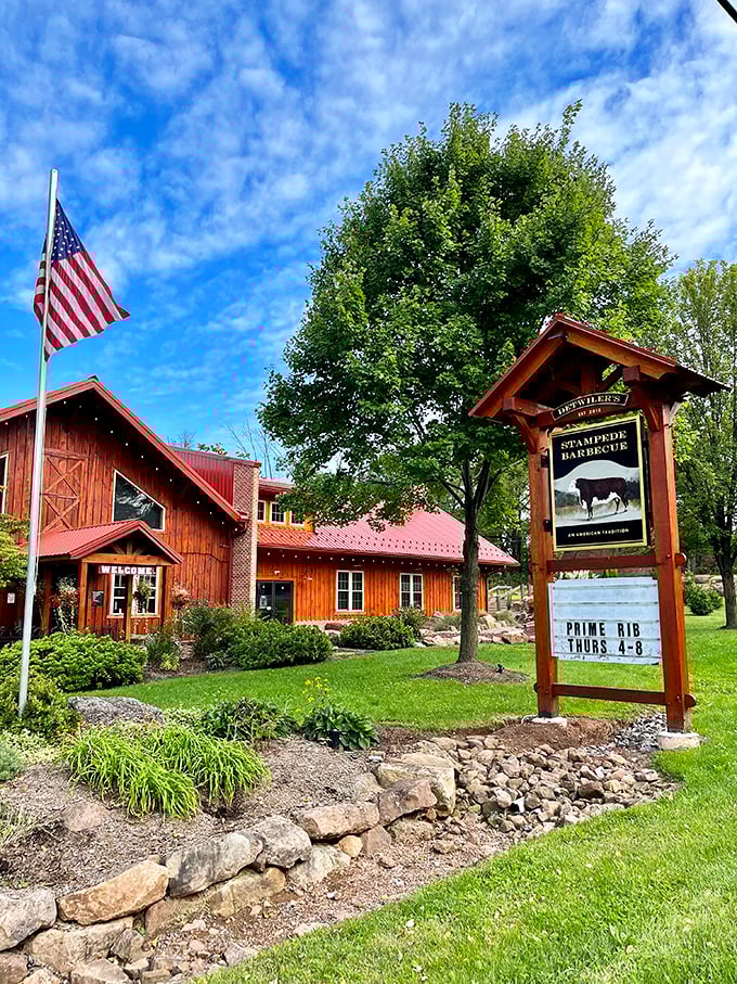 A barn-red BBQ joint with an American flag – this place is as American as apple pie, but tastes way better.