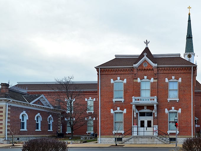 America's oldest settlement west of the Mississippi preserves French colonial architecture in this timeless Missouri treasure.