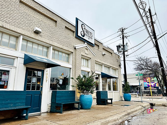 Clean lines and blue accents—like the restaurant equivalent of a well-pressed shirt. This brick building houses poultry perfection.