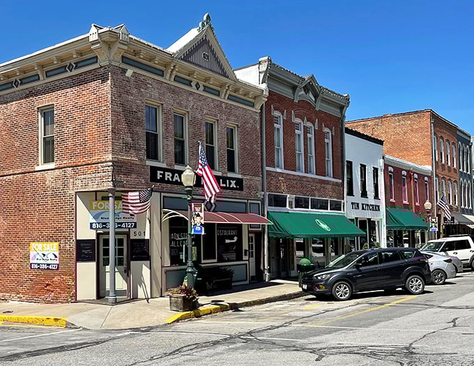 History in red brick with a side of small-town charm. These buildings have weathered changing times while keeping their 19th-century good looks.