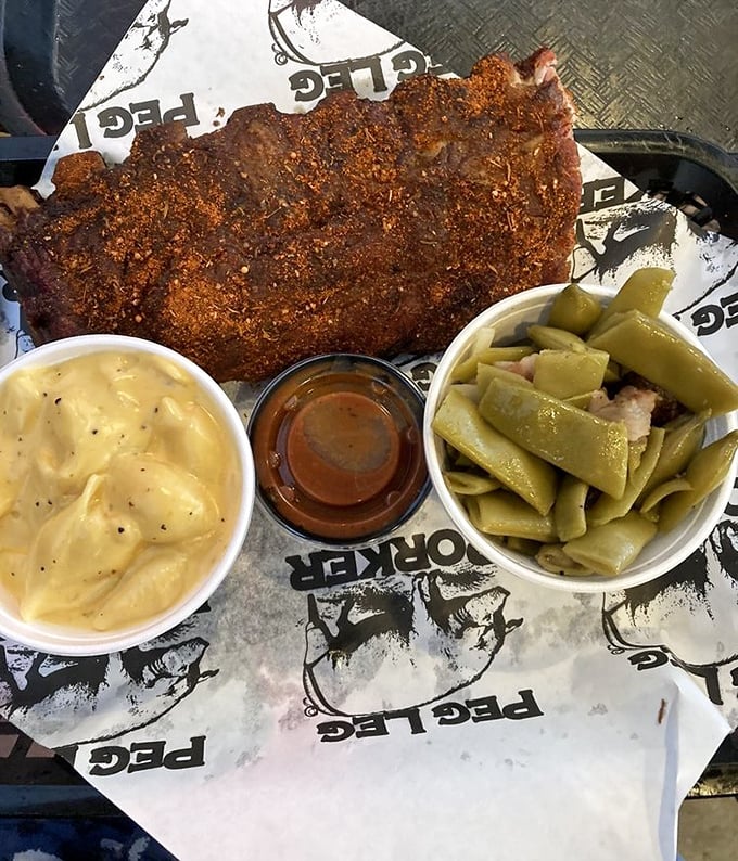 Dry-rubbed ribs that don't need sauce to sing, flanked by creamy mac and cheese and green beans that definitely weren't an afterthought.