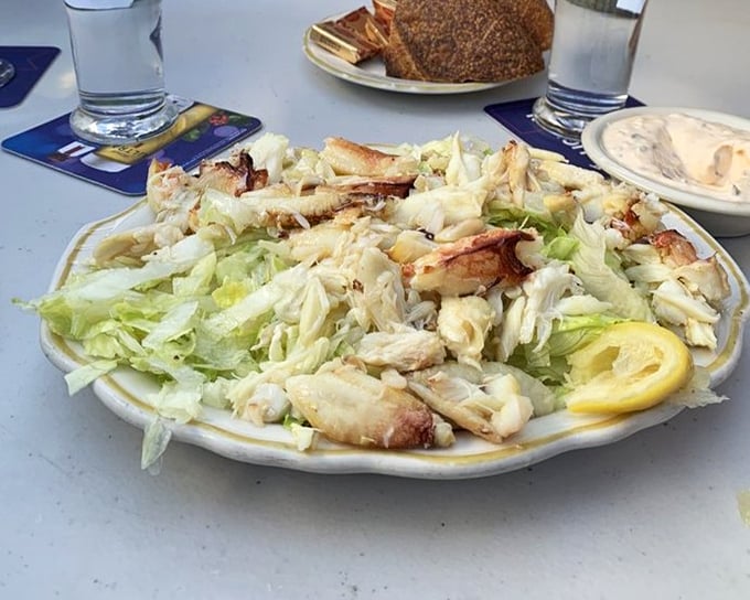 A symphony of crab meat that makes your taste buds stand up and applaud – lettuce playing backup singer.
