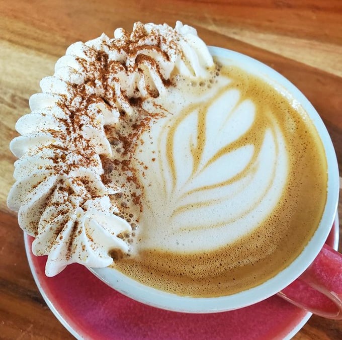 Latte art so pretty you almost feel guilty destroying it. Almost. The cinnamon-dusted foam is like the perfect winter sweater for your coffee.