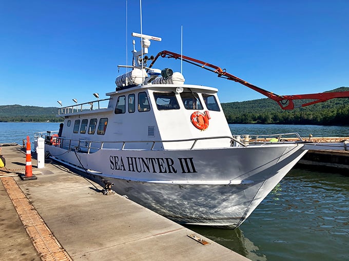 Your chariot across America's largest freshwater sea. The Sea Hunter III doesn't just transport visitors—it transports you to a different way of experiencing wilderness.