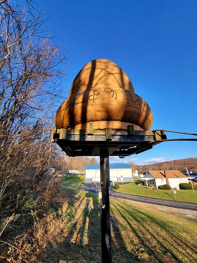 Kecksburg Space Acorn: E.T. left his acorn-shaped spaceship in Pennsylvania! This metallic oddity commemorates the night aliens allegedly chose Kecksburg for their pit stop.
