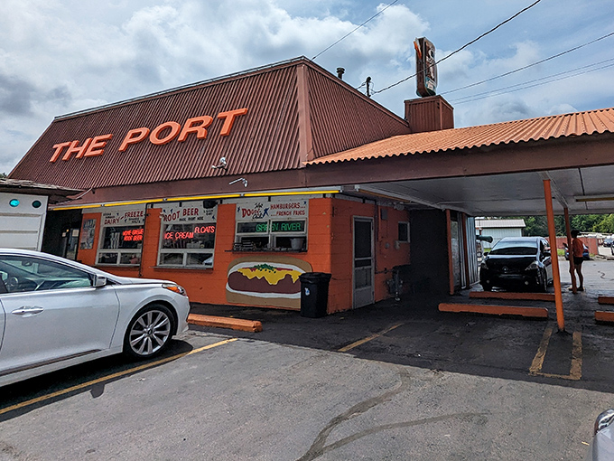 That orange roof stands out like a traffic cone directing hungry travelers to drive-in paradise.