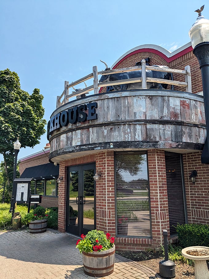 Sunshine, flowers, and the promise of perfectly aged beef. This steakhouse looks like it was designed by meat-loving architects.