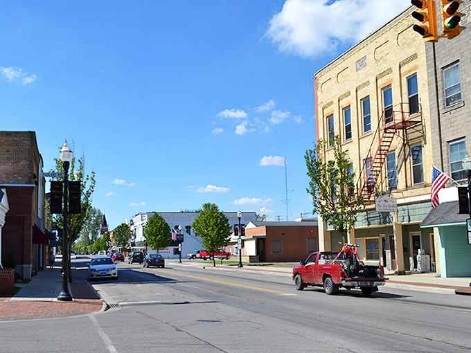 Ada's wide streets and classic architecture create breathing room unknown to city dwellers – no wonder retirees feel like they've found their Shangri-La.