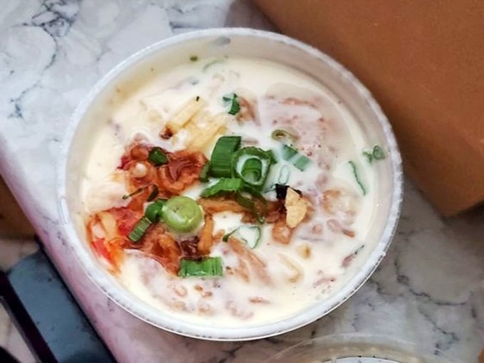 The legendary beer cheese soup—creamy, rich, topped with bacon and green onions. This bowl alone justifies the drive from anywhere in Florida.