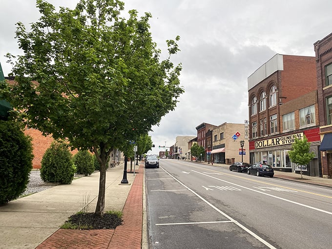 Tree-lined streets and well-maintained sidewalks make downtown Cambridge as walkable as it is charming—no marathon training required.