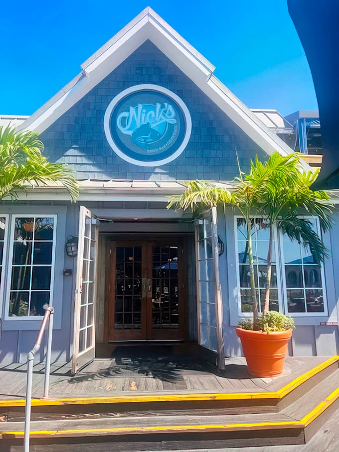 Nick's Fish House: Palm trees and a blue-gray exterior – this waterfront gem brings a touch of coastal charm to Baltimore's harbor.