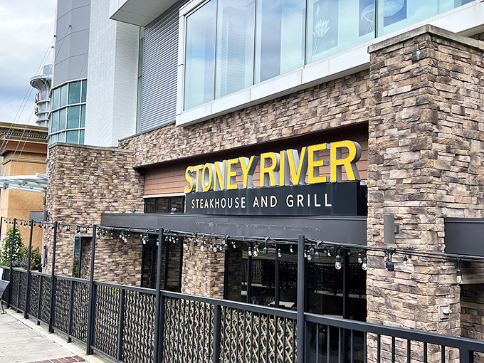 Modern meets traditional behind this impressive stone façade. The kind of place that makes shopping mall hunger disappear instantly.