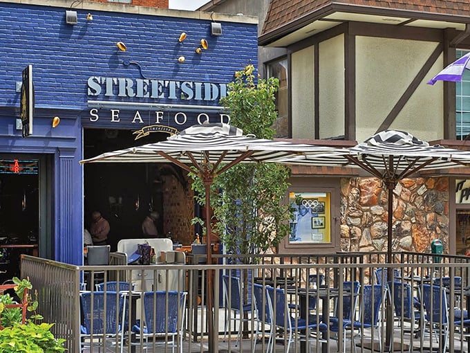 Streetside's deep blue storefront and cozy patio – Birmingham's answer to a Mediterranean seaside cafe.