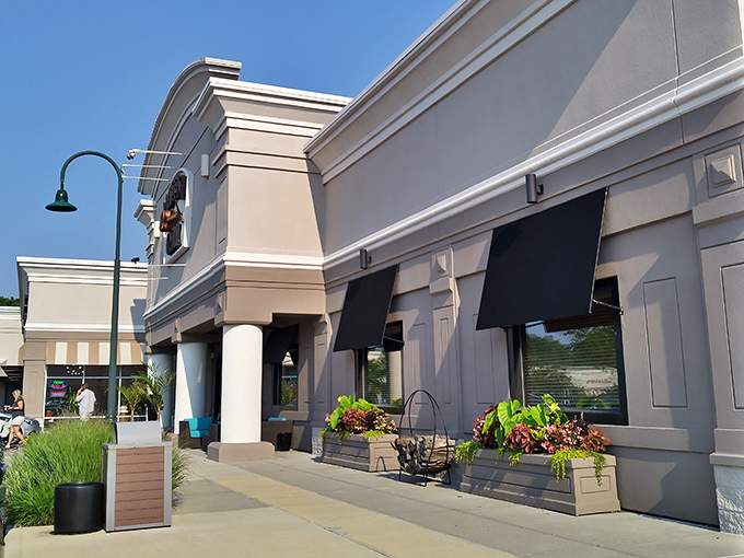 Clean lines and understated elegance – Bonefish Grill's exterior is like a perfectly tailored suit for the seafood treasures within.