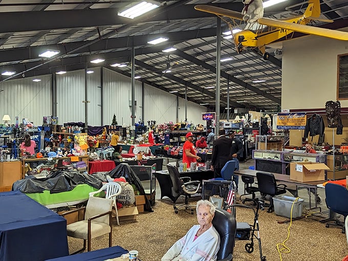 Look up for unexpected treasures! This indoor market displays items from floor to ceiling for maximum browsing pleasure.