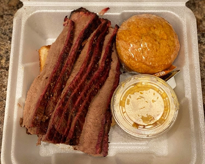 Ribs and mac and cheese—the Fred Astaire and Ginger Rogers of barbecue pairings. One brings the structure, the other brings the creamy comfort.