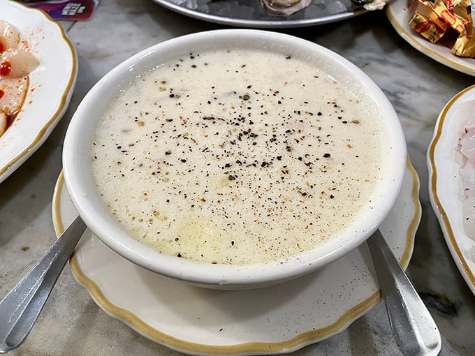 The legendary clam chowder – creamy, peppery perfection in a bowl. No San Francisco fog has ever been this comforting or delicious.