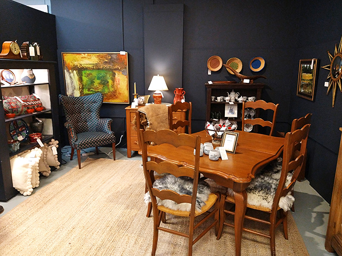 This dining set isn't just furniture—it's a future family heirloom where Thanksgiving stories will be shared for generations to come.