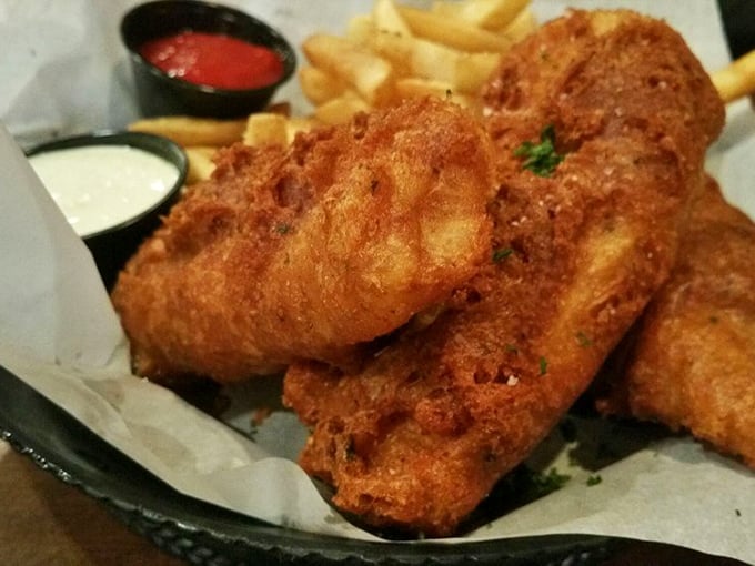 The star of the show - fish and chips with a golden armor so perfect it deserves its own Instagram account and a following of devoted fans.