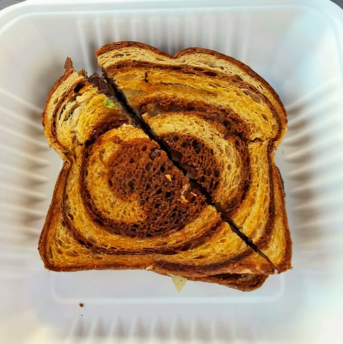 The marble rye patty melt – where bread, beef and cheese perform a perfectly choreographed dance. Comfort food that understands exactly what comfort means.