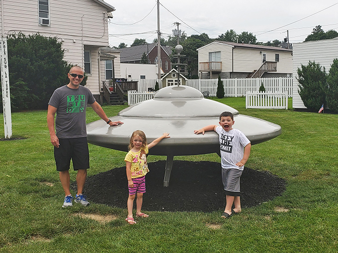 Family memories made in Mars last light-years. This dad and kids demonstrate the perfect scale of this approachable cosmic visitor.
