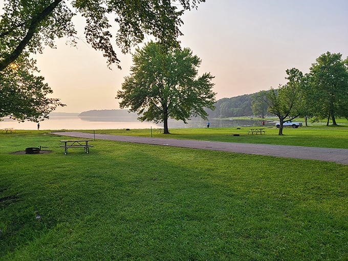 Picnic tables with million-dollar views - where every meal becomes a memorable outdoor dining experience.