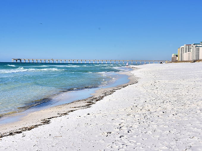 Sugar-white beaches so perfect they look Photoshopped, but I promise you – that's just Navarre being Navarre.