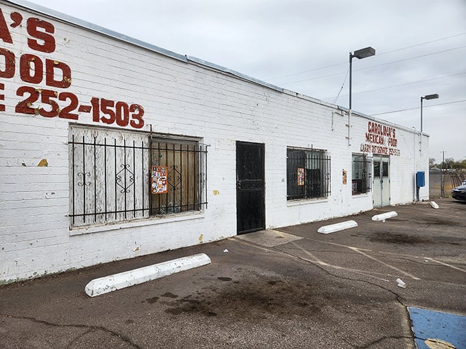 Carolina's humble white building is the culinary equivalent of a poker face. Behind that simple exterior lies tortilla perfection.