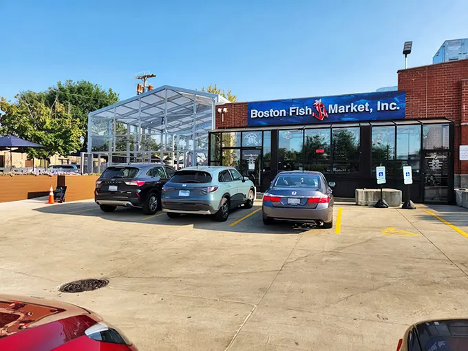 Don't let the name fool you—Boston Fish Market serves up Illinois' finest seafood in this sleek, contemporary building.