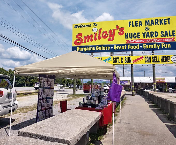 Welcome to the happiest shopping spot in Fletcher! Smiley's open-air market combines yard sale treasures with flea market finds under beautiful Carolina skies.
