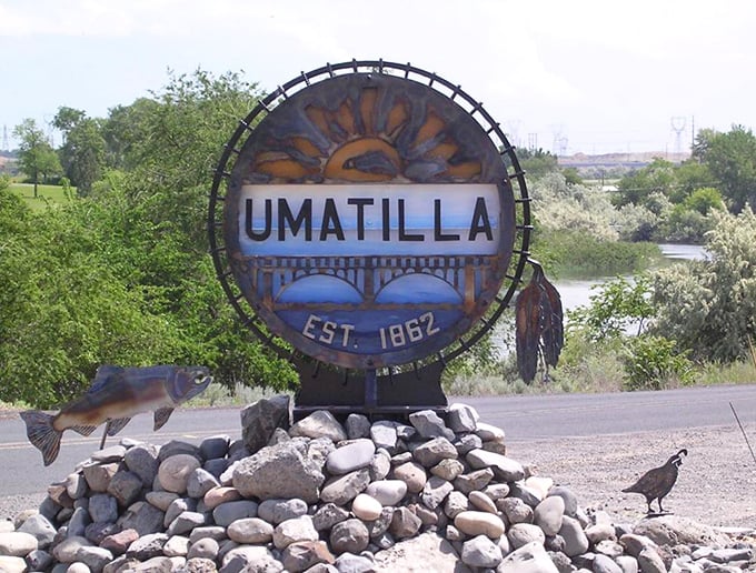 That iconic Umatilla welcome sign says it all - established 1862, but the affordable living is thoroughly modern.