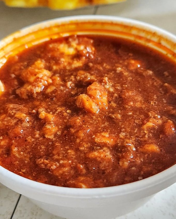 The chili here isn't just a side – it's a soul-warming bowl of Midwestern comfort that feels like a hug from the inside out.