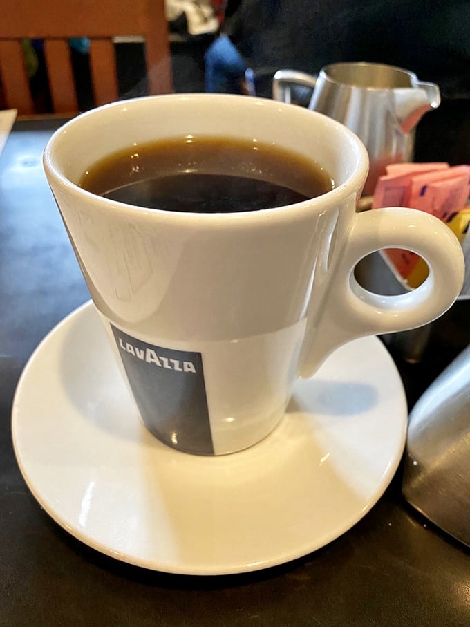 Coffee served in proper cups because some traditions deserve respect and your taste buds deserve excellence.