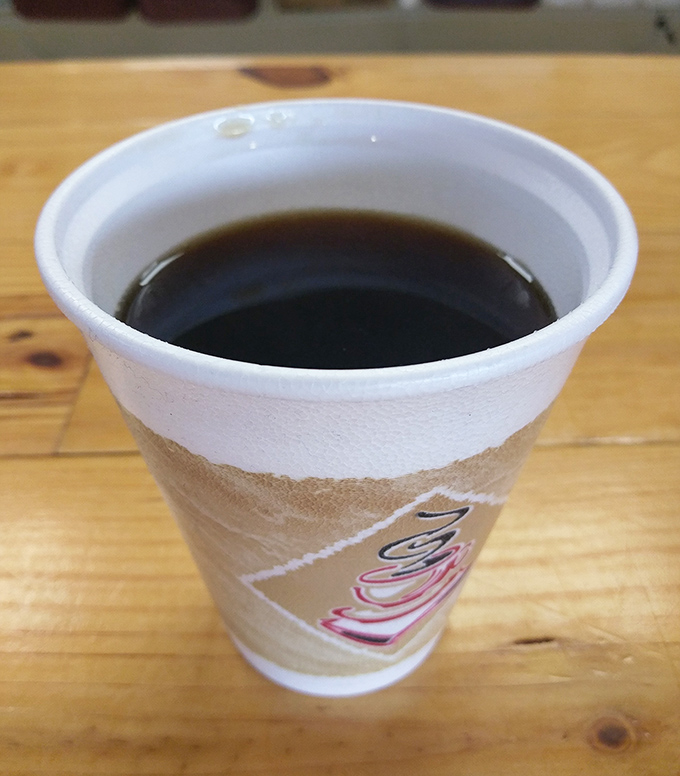 Even the coffee comes with no pretension—just a simple cup to wash down that seafood feast. Sometimes the supporting actors deserve recognition too.