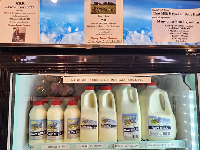 "Milk from happy cows" isn't just clever marketing here—it's a philosophy. This cooler holds liquid gold that never knew the inside of a factory.