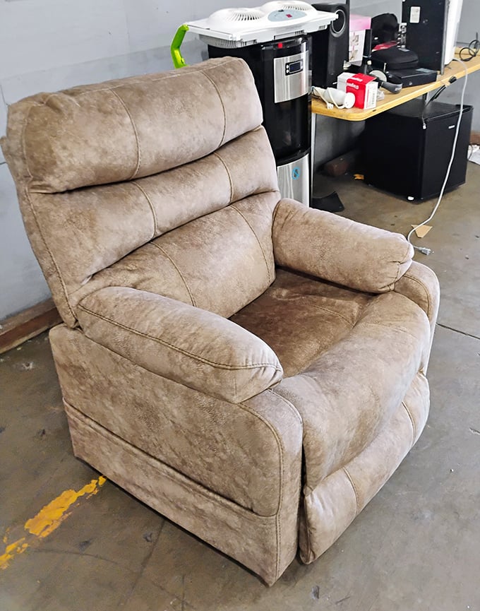 The throne of thrift royalty. This recliner could be your new reading nook or napping station—just add a throw blanket and imagination.