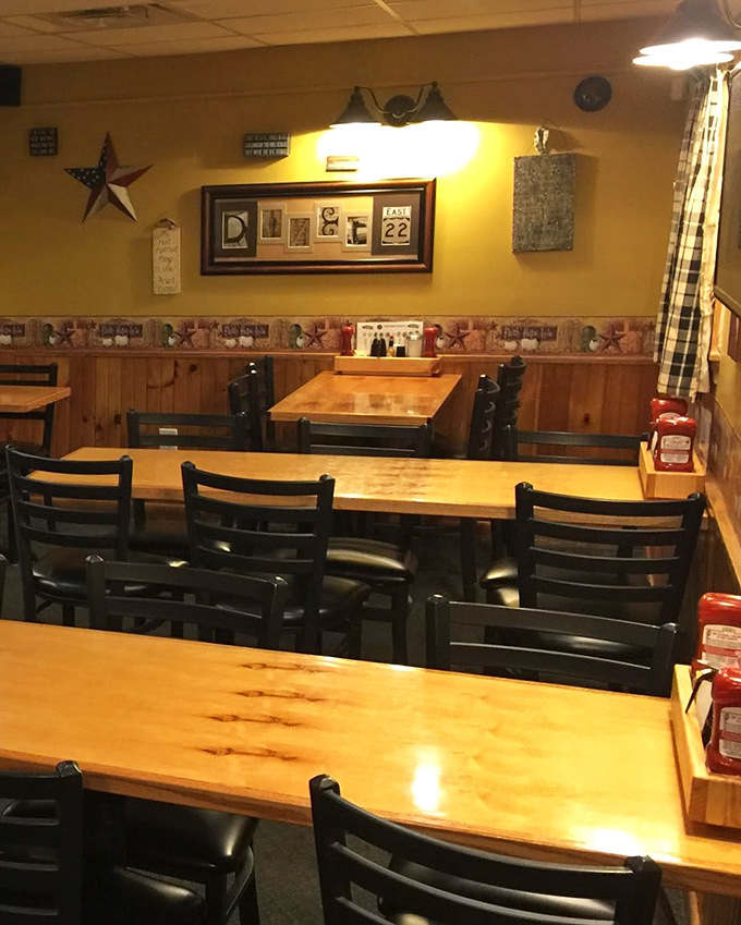 Wooden tables that have hosted thousands of conversations, confessions, and coffee refills. This isn't just dining—it's a community living room with better food.