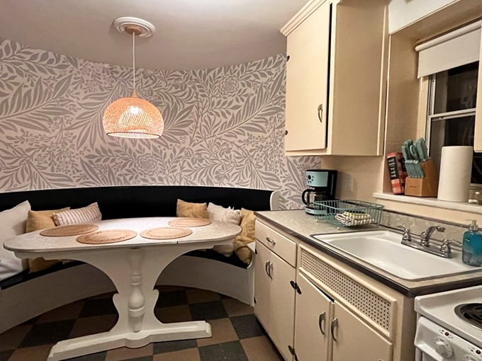 Breakfast nook meets fairy tale in this charming kitchen corner. The curved walls remind you that yes, you're dining inside a giant shoe.