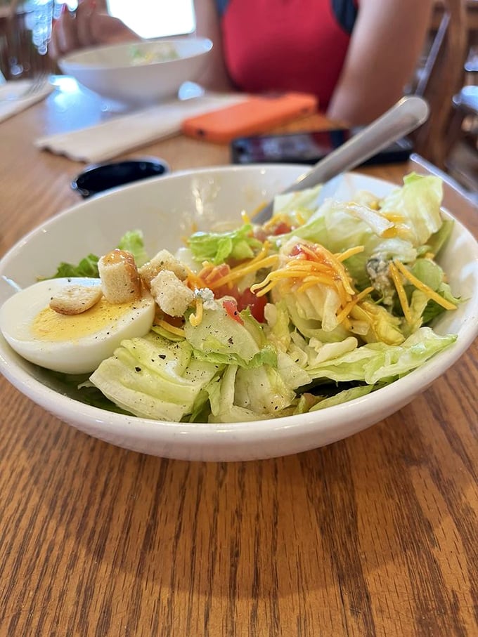 Simple salads done right never go out of style. Fresh ingredients, shredded cheese, and a perfectly boiled egg—sometimes less really is more.