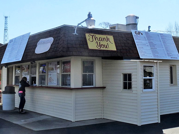 Small building, big flavors – CJ's proves that good things come to those who drive up.